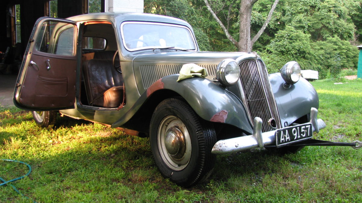 1952 Citroën Traction Avant Light 15 - Citroënvie!