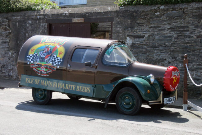 Bushy’s Beer Bottle 2CVs - Citroënvie!