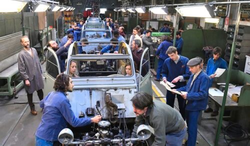 2CV Assembly Line Recreated in the Film L'etabli - Citroënvie!