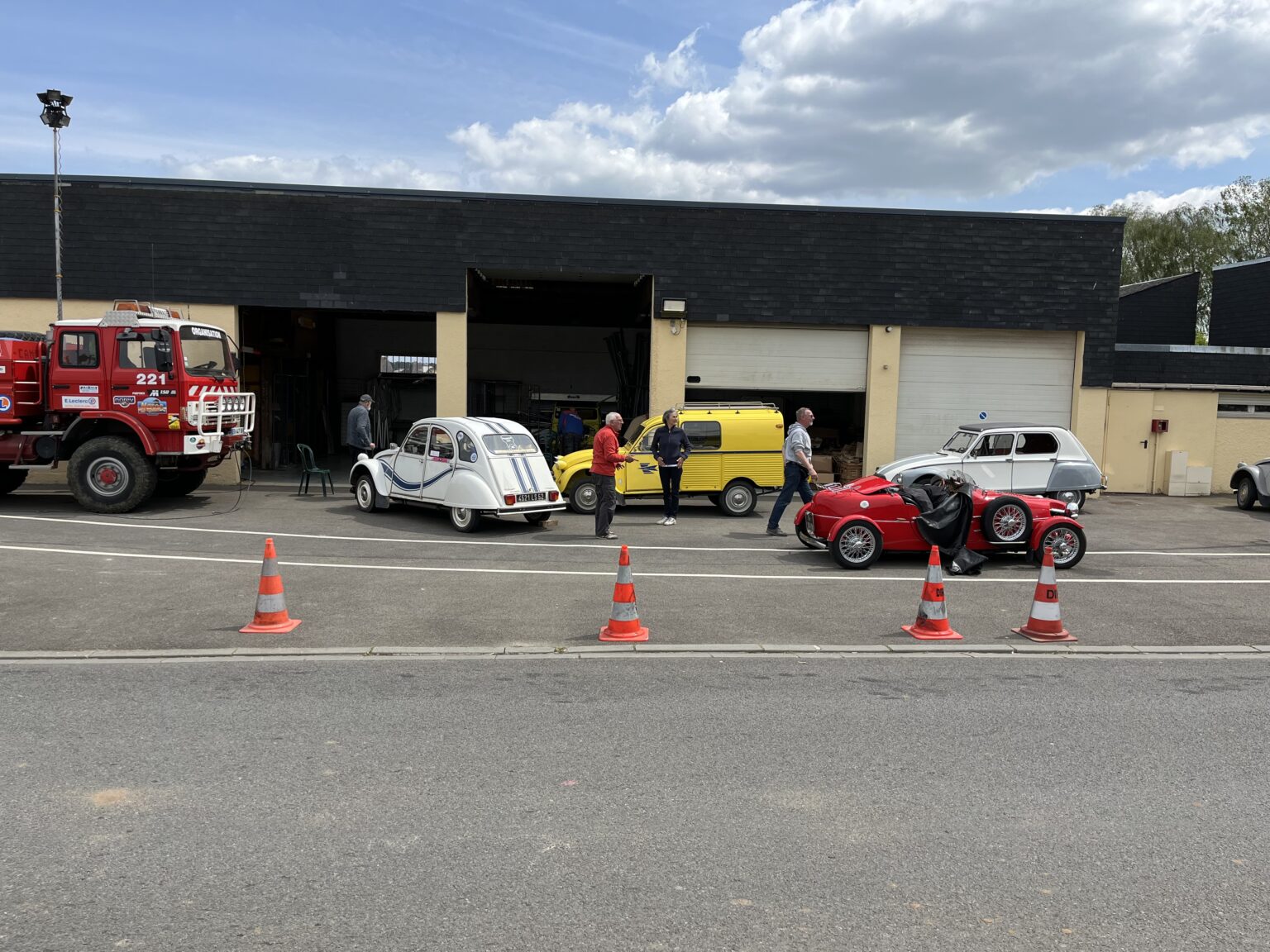 2CV Clubs De France Meet - An Eye Candy Report - Citroënvie!