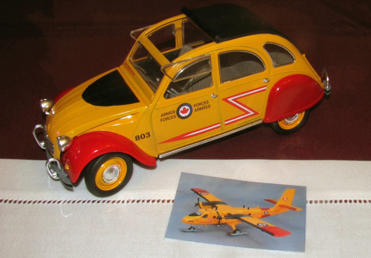 A Royal Canadian Air Force Inspired 2CV - Citroënvie!