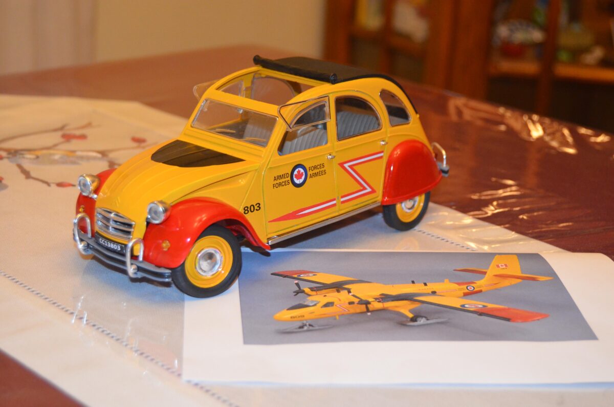 A Royal Canadian Air Force Inspired 2CV - Citroënvie!