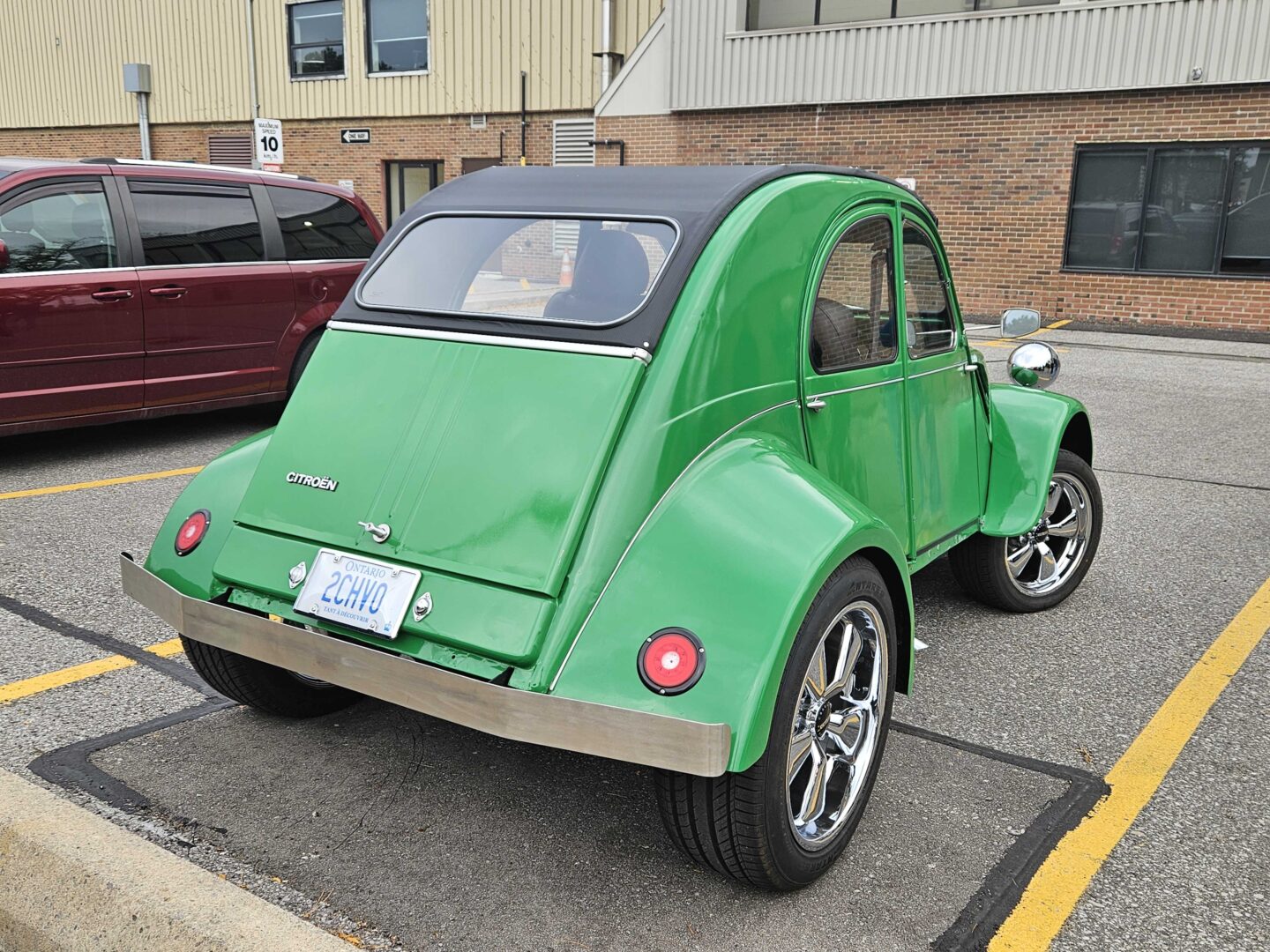Incredible Hulk — Meet the Incredible Duck - Citroënvie!