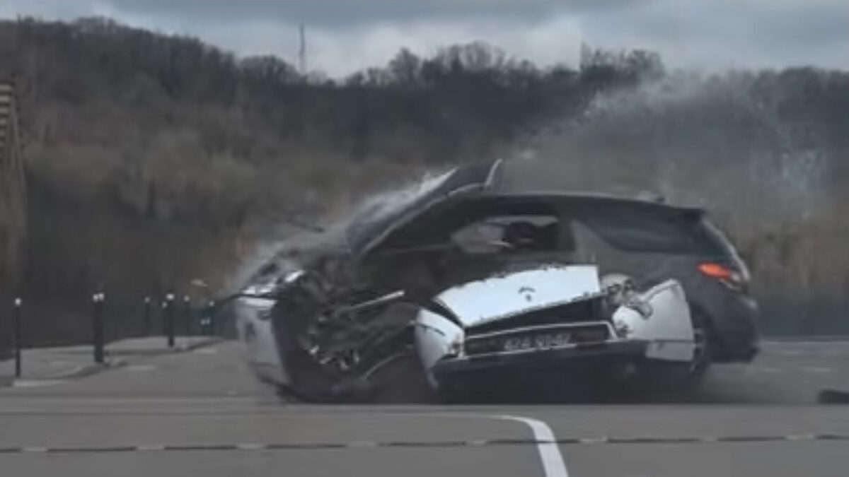 Smashing a DS for fun? - Citroënvie!