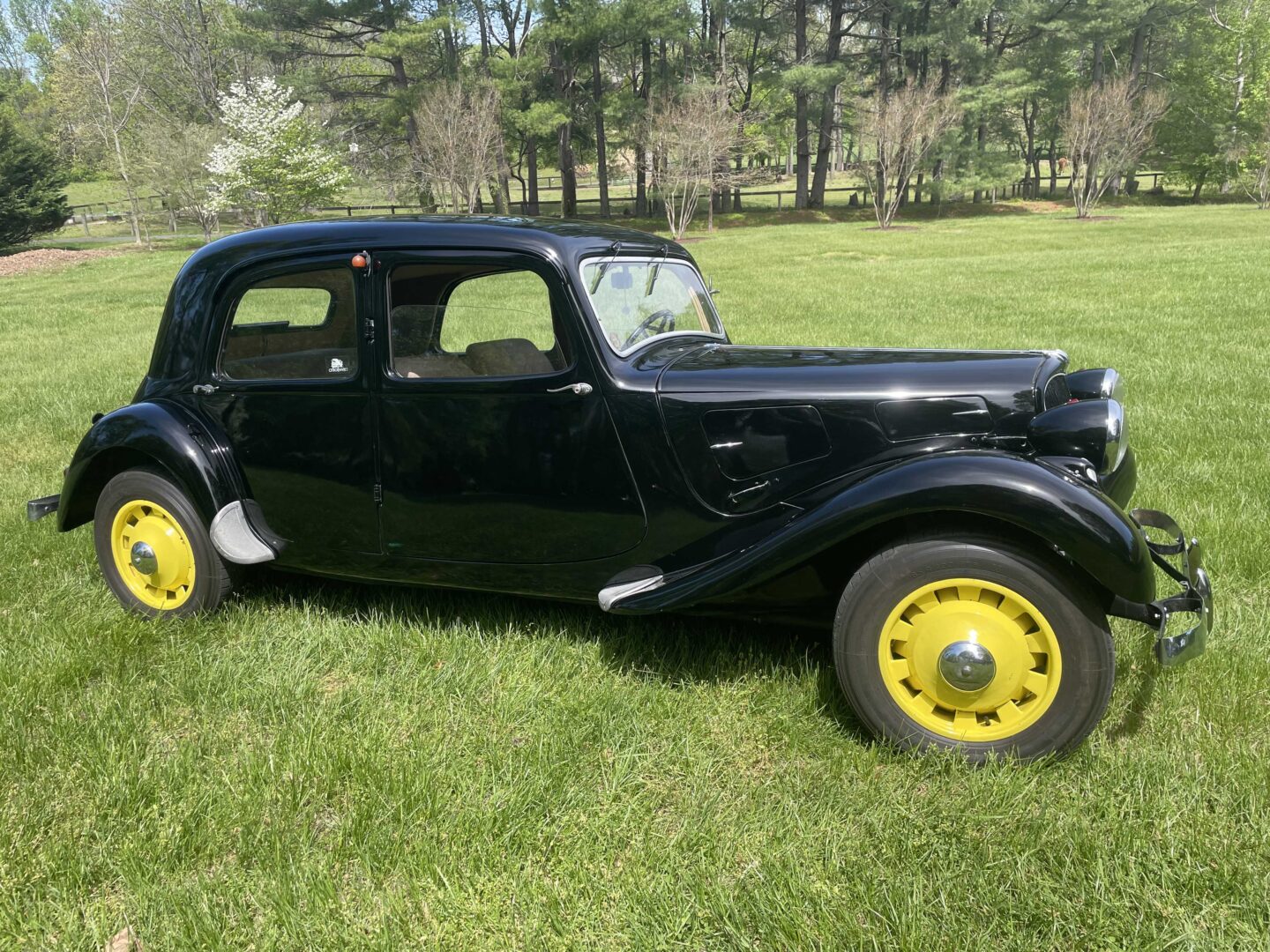 For Sale – 1946 Belgian-built Traction Avant 11BL - Citroënvie!