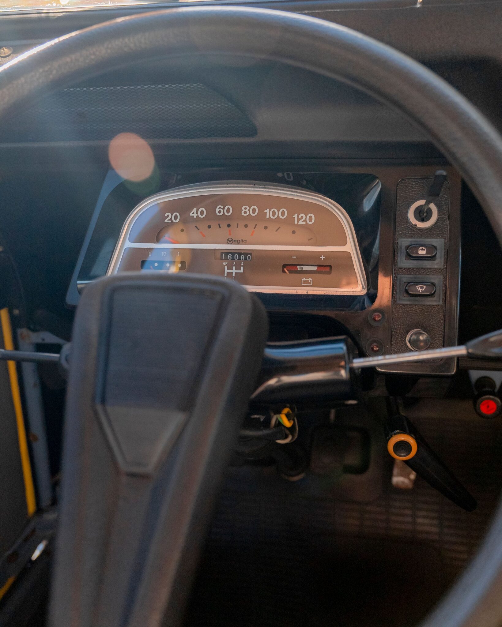 Christie Brinkley's 2CV — Auction Flip - Citroënvie!
