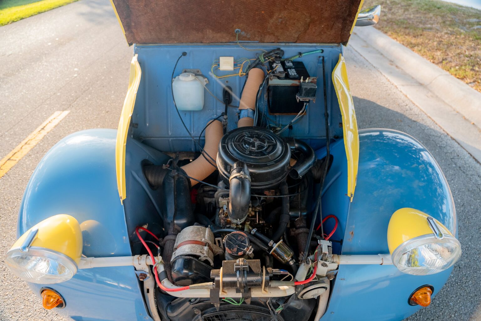 Christie Brinkley's 2CV — Auction Flip - Citroënvie!