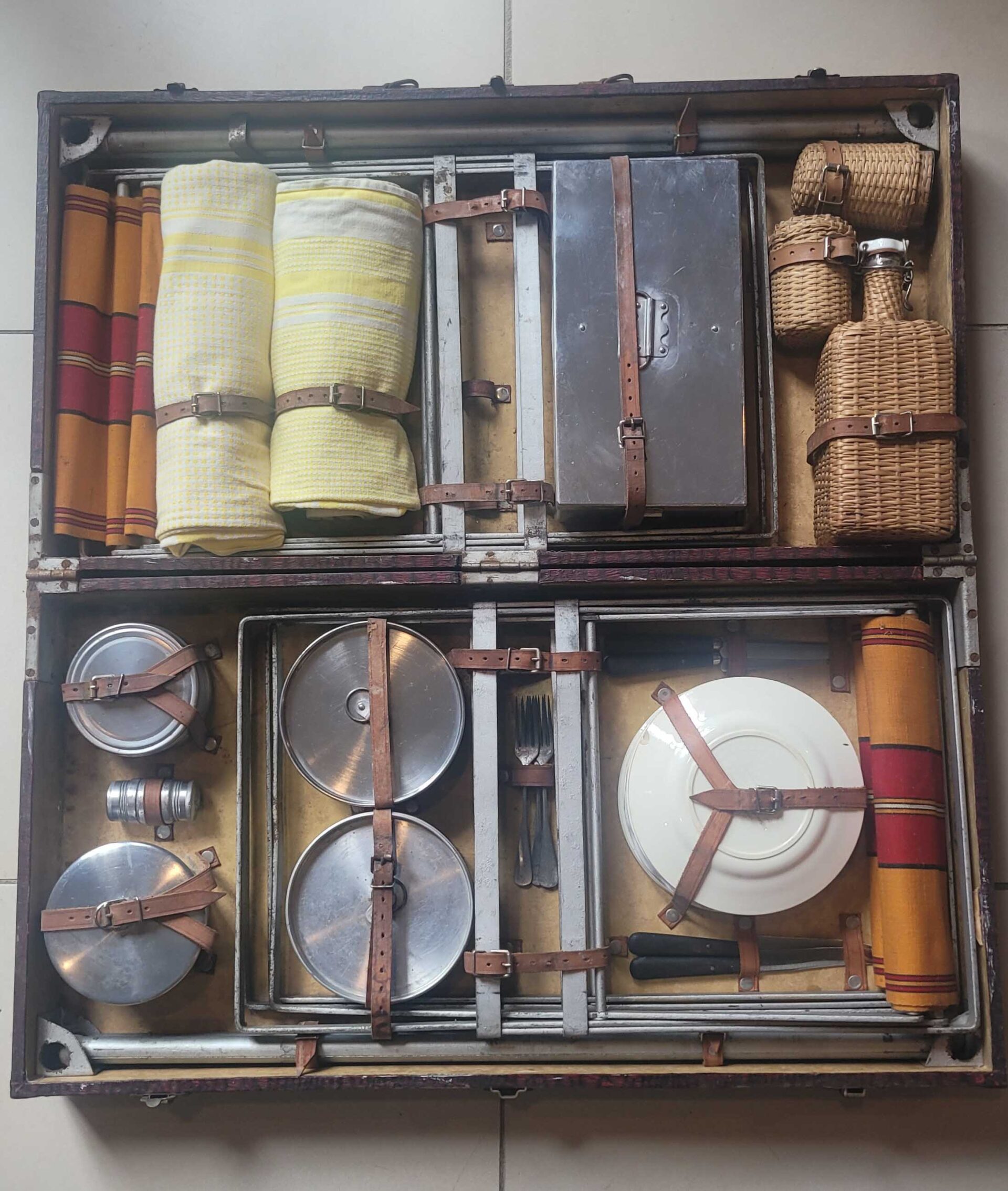 Rare Traction Avant Picnic Kit - Citroënvie!